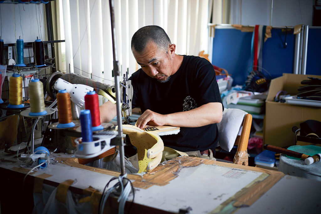 ZETTが誇る最高峰グラブ「プロステイタス」—ゼットクリエイト株式会社の挑戦 - Bplatz | 大阪産業創造館 中小企業情報サイト「ビープラッツ」